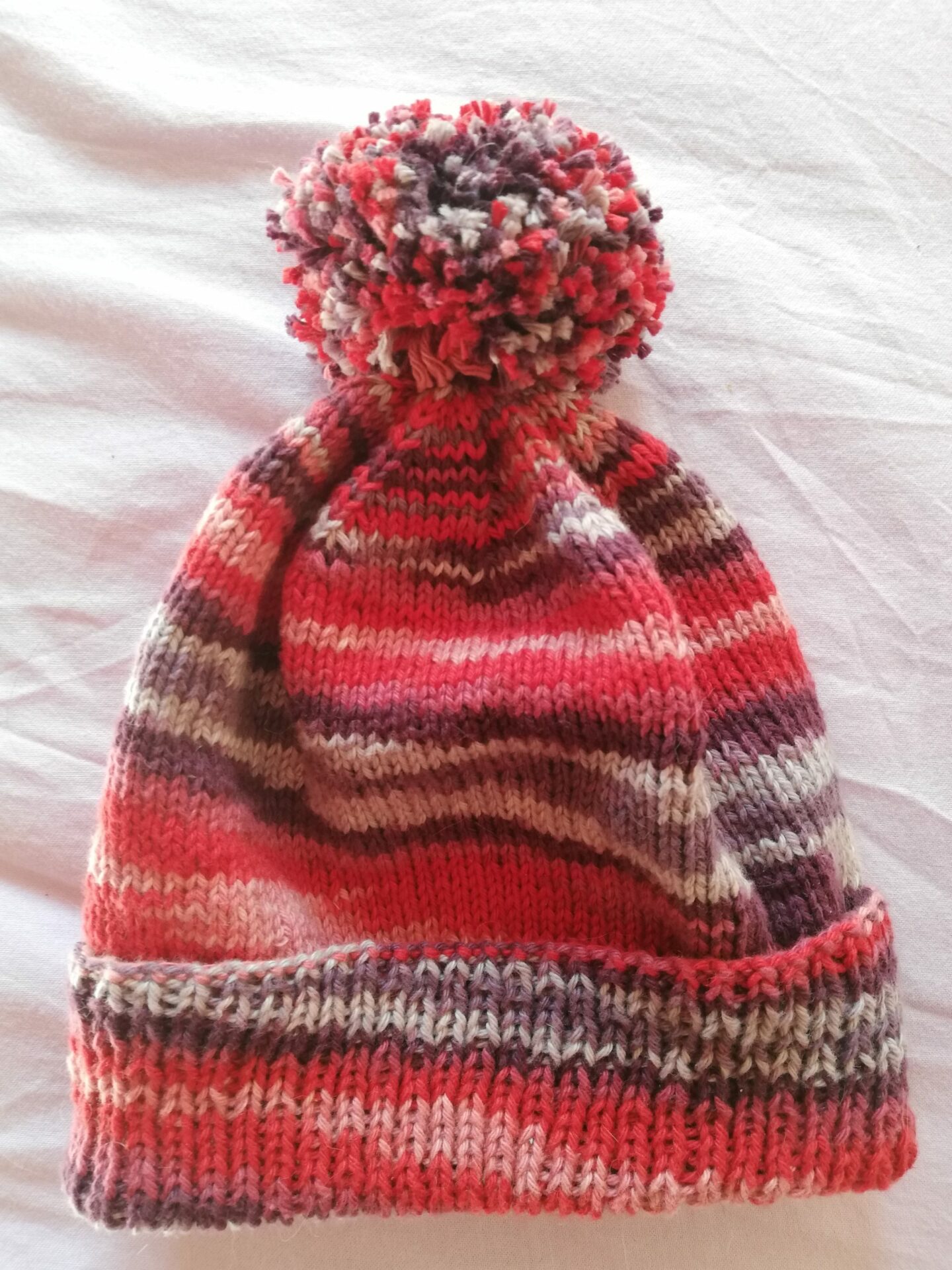 Modèle : Classic Baby Hat, le Bonnet classique pour bébé - Binge Tricot