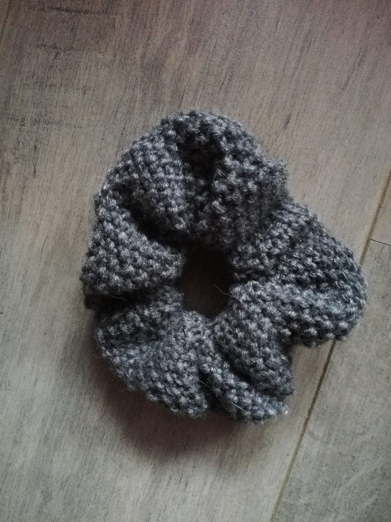 The perfect scrunchie recipe ! (Free knitting pattern) - Binge Tricot