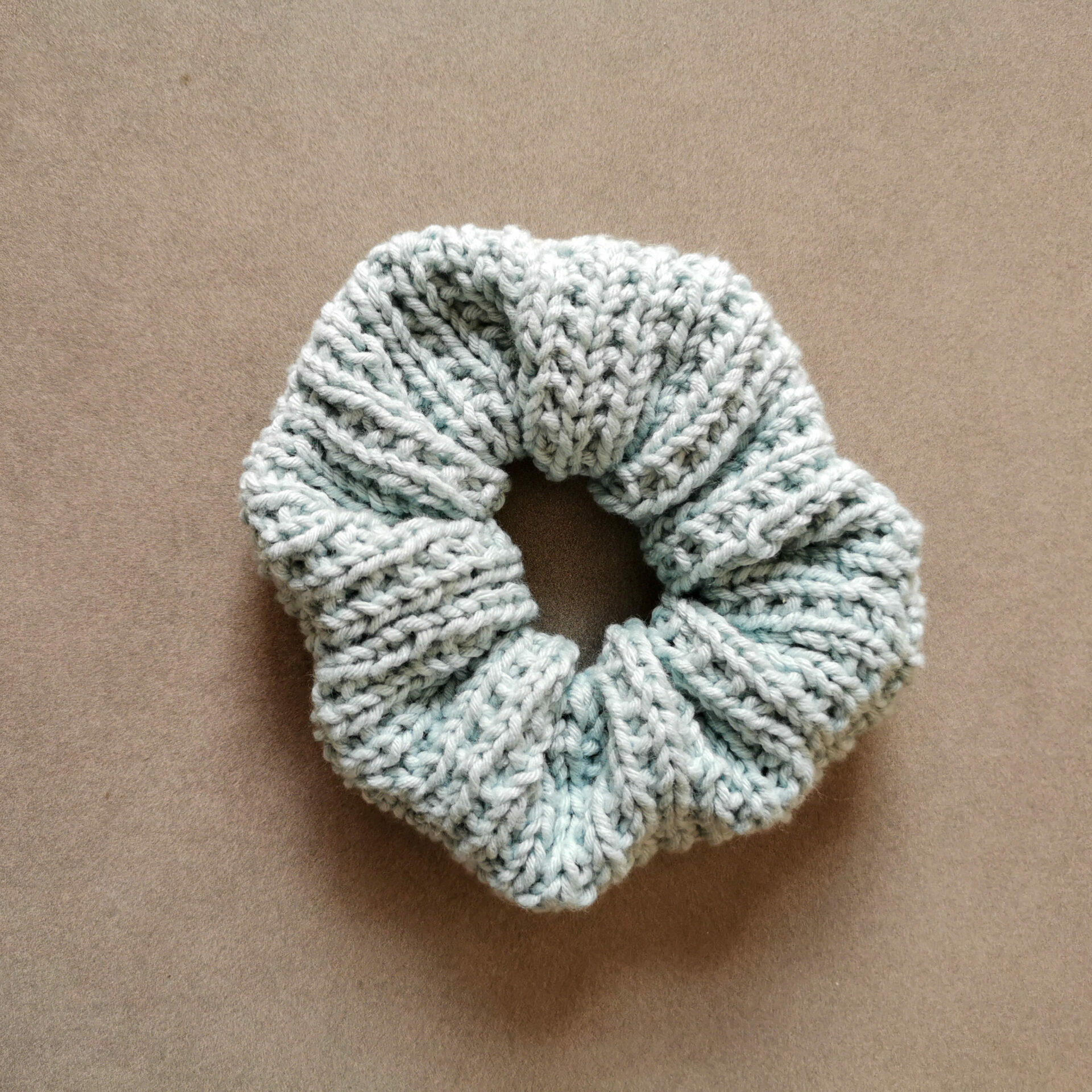 The perfect scrunchie recipe ! (Free knitting pattern) - Binge Tricot