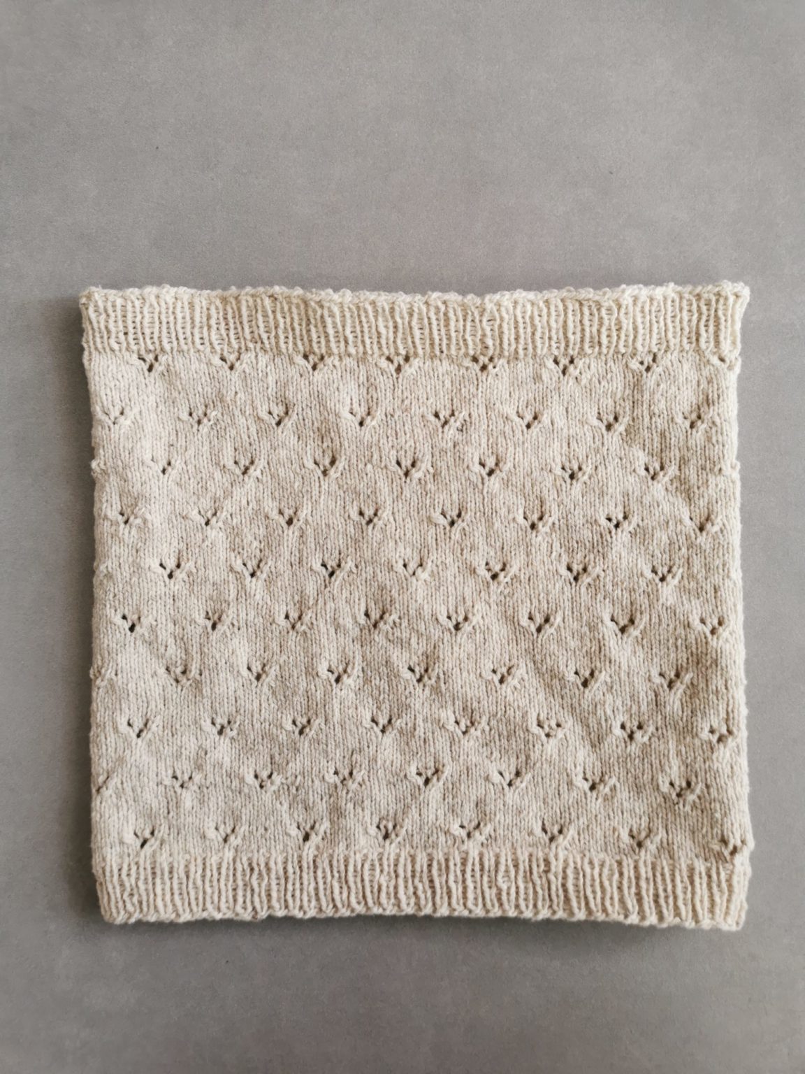 Chanterelle Cowl: Free knitting pattern - Binge Tricot